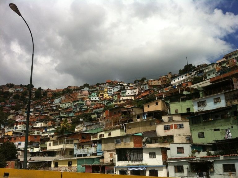 ‘Binance Dollars’ Displace Bolívar in Venezuela as Inflation Soars